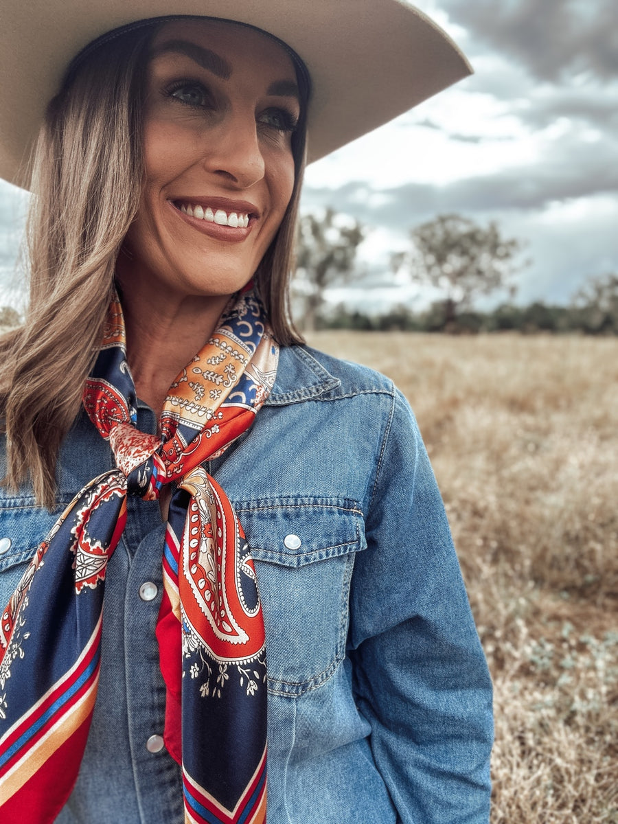 Red & Navy Horse Shoe Wild Rag – Wild Rose Country